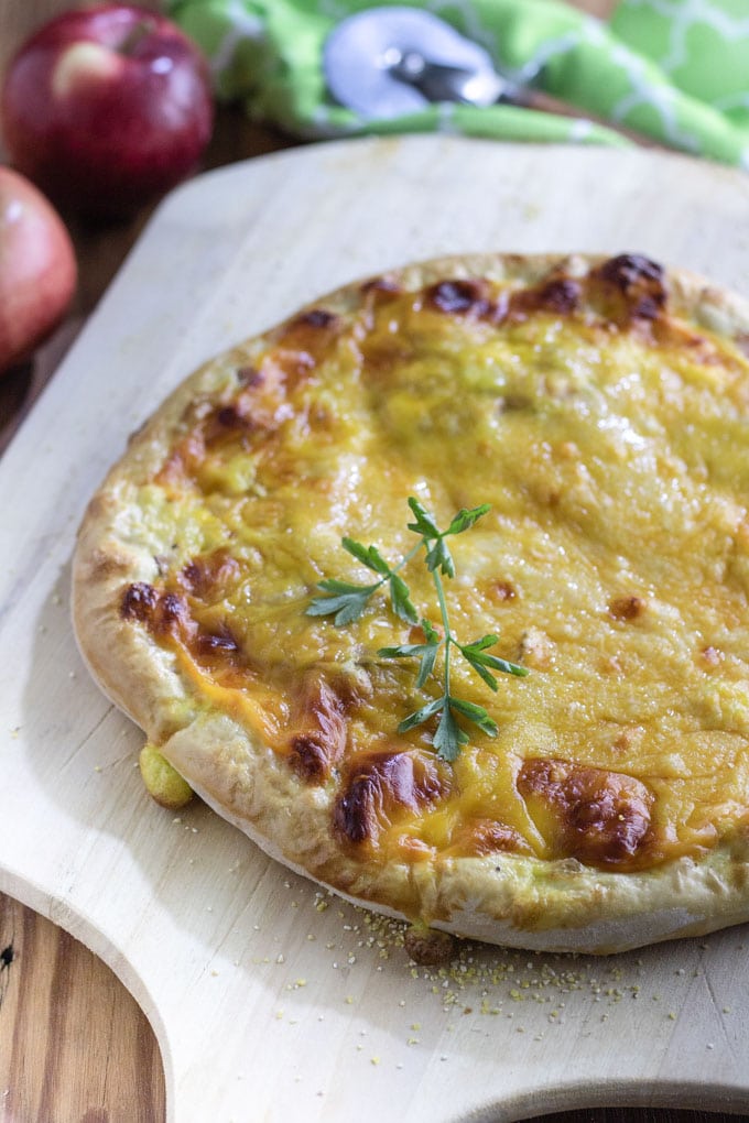 Deep Dish Breakfast Pizza - Binky's Culinary Carnival