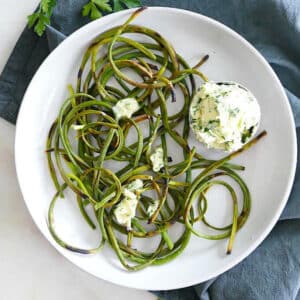 How to Store Garlic Scapes (Plus 16 Free Recipes) - Binky's Culinary ...