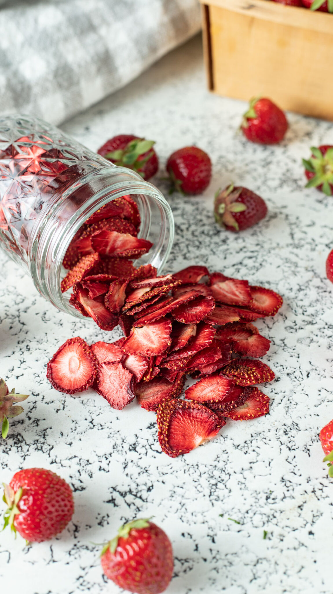 Dehydrated Strawberries - Step by Step - Binky's Culinary Carnival
