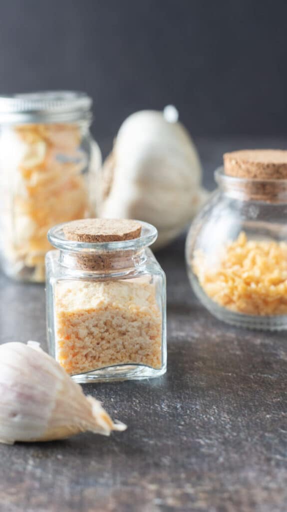 Dehydrating Garlic | Homemade Garlic Powder - Binky's Culinary Carnival
