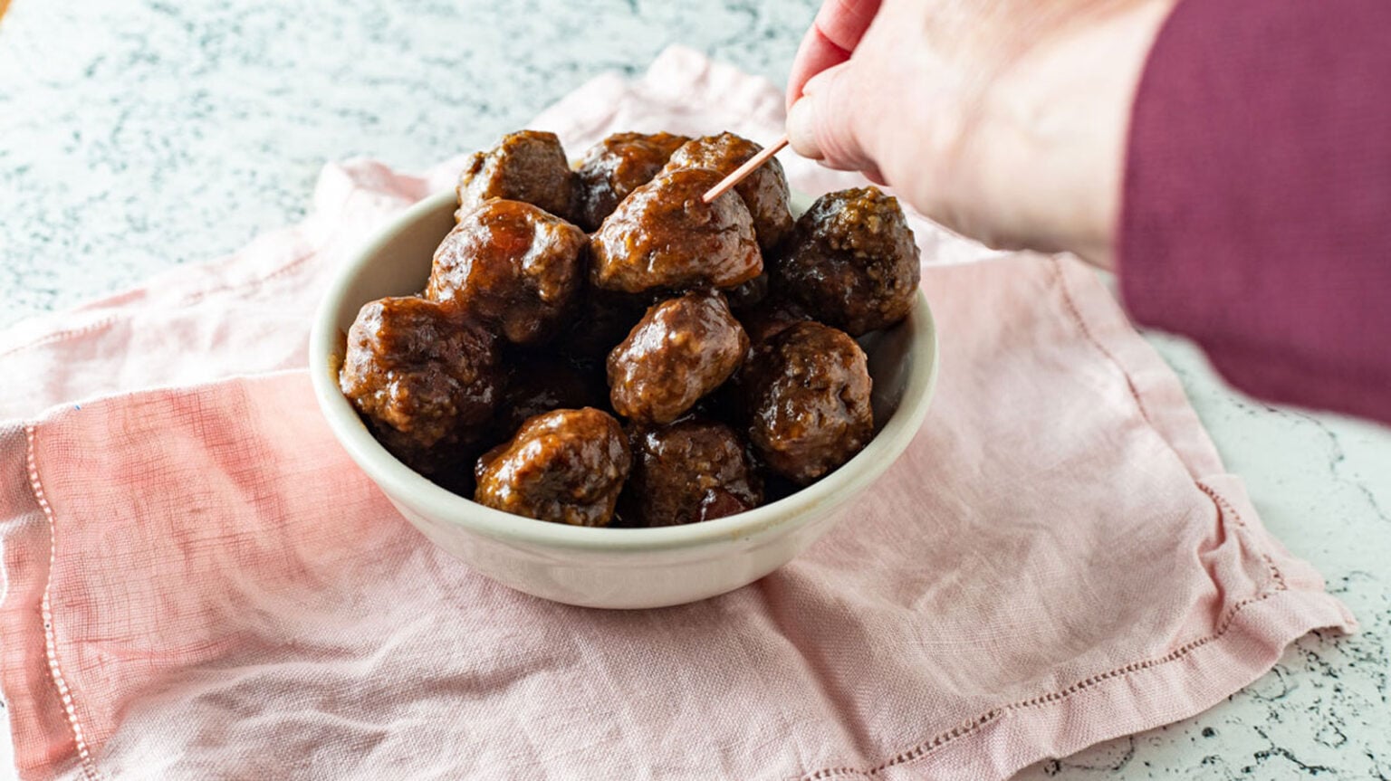 20 Meatball Recipes That Guarantee Empty Plates - Binky's Culinary Carnival
