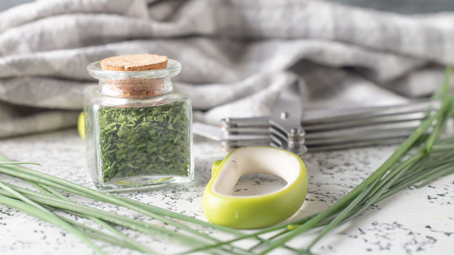 How to Preserve Chives | Store, Freeze, Dry - Binky's Culinary Carnival