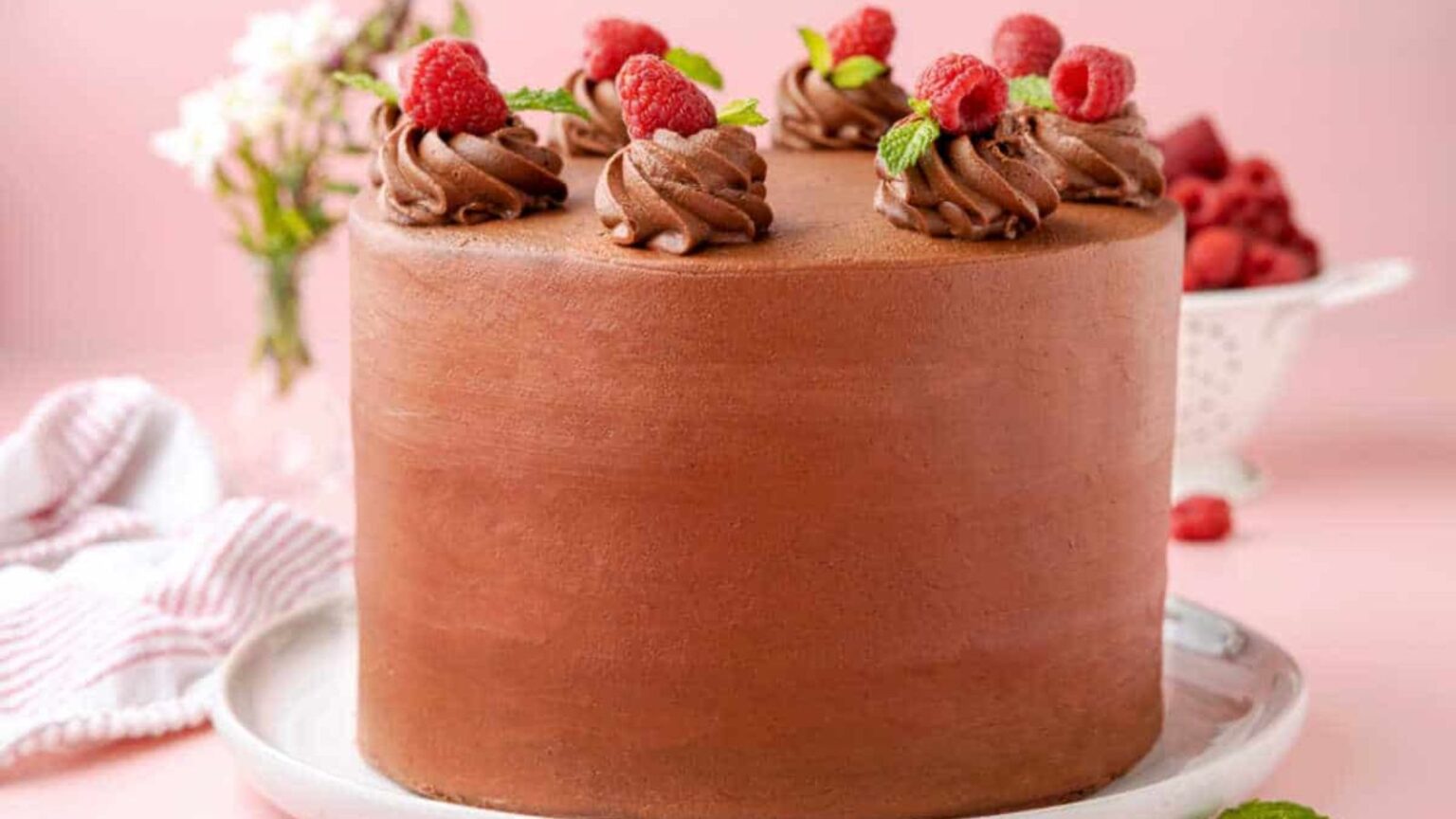 These Layer Cakes Taste Like Sunshine and Long Weekends - Binky's ...