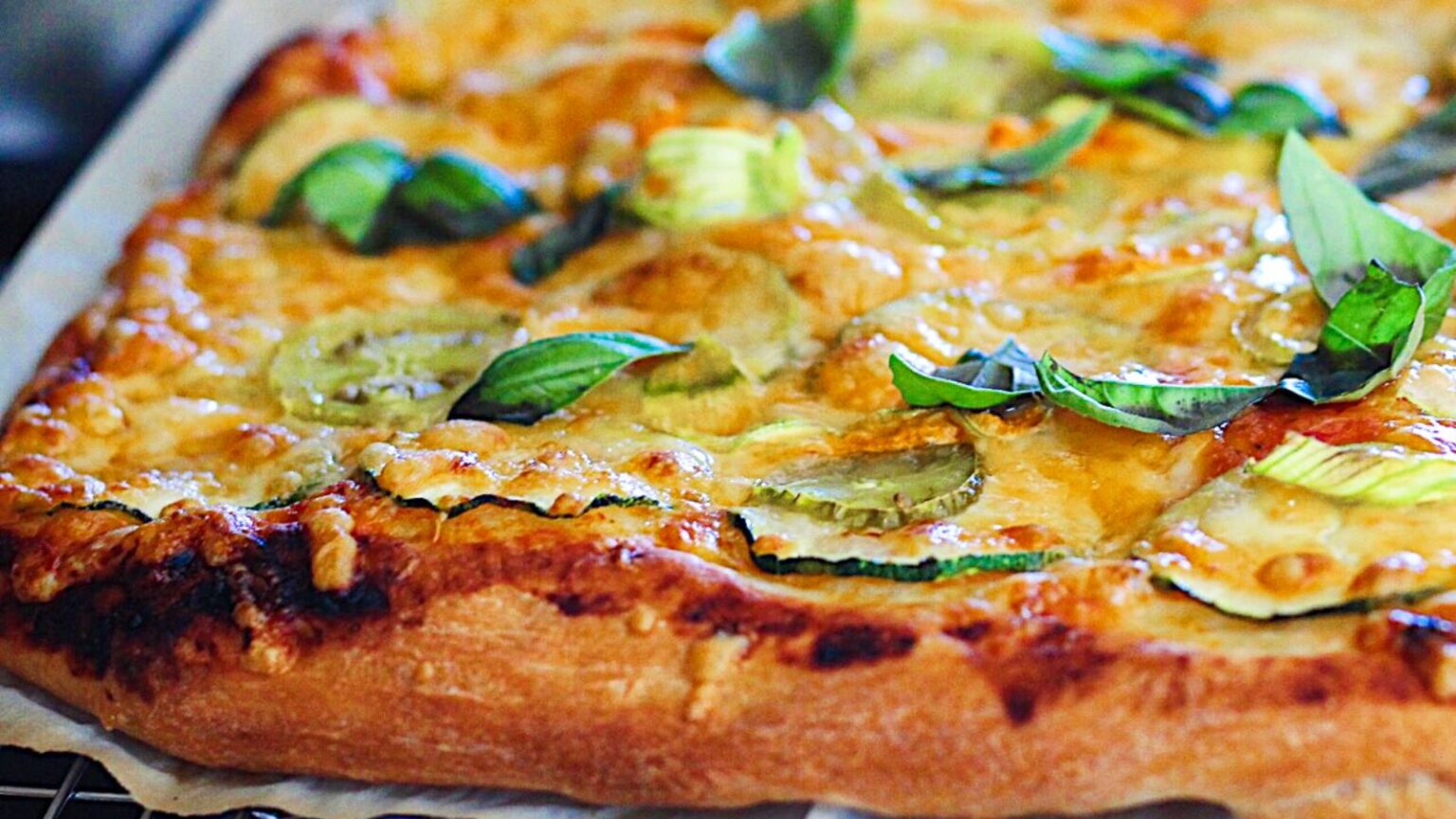 15 Edible Flower Recipes That Taste as Beautiful as They Look - Binky's ...