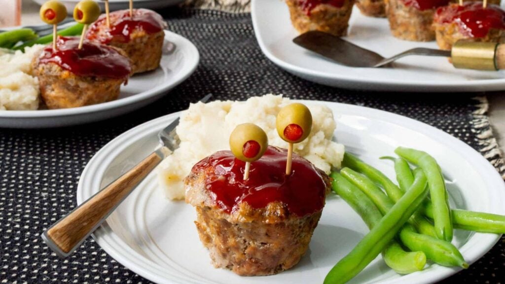 18 Meatloaf Dinners That Bring Comfort to the Table - Binky's Culinary ...