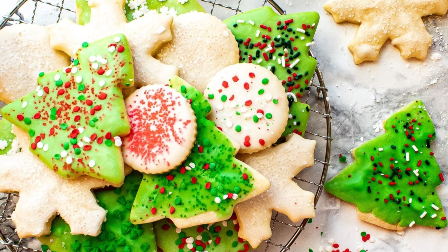 29 Classic Christmas Cookies People Bake Every Year - Binky's Culinary ...