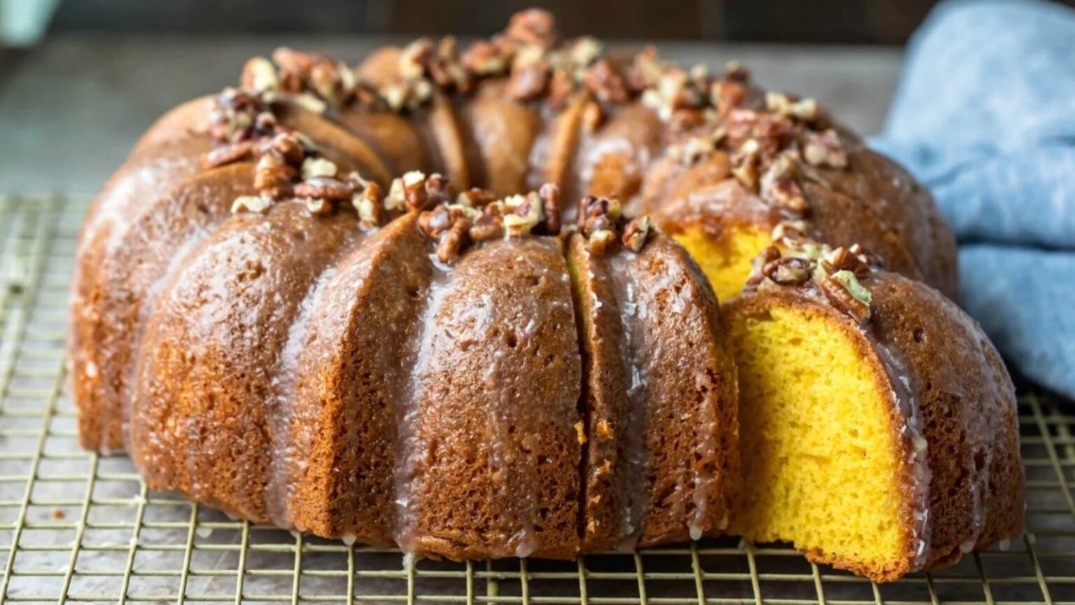 13 Bundt Cakes That Will Ruin All Other Desserts for You - Binky's ...