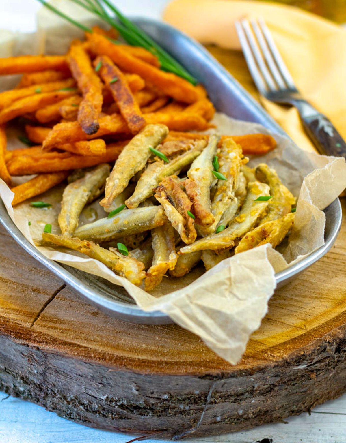 Fried Smelt That Stay Crispy (No Batter Needed) - Binky's Culinary Carnival