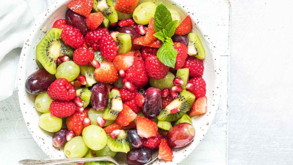 14 Festive Fruit Dishes to Brighten Your Christmas Table - Binky's ...