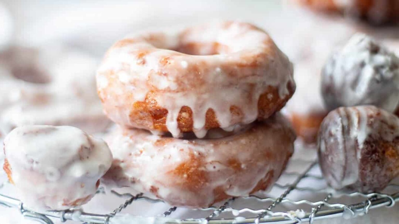 23 Doughnuts Everyone Will Devour Immediately - Binky's Culinary Carnival