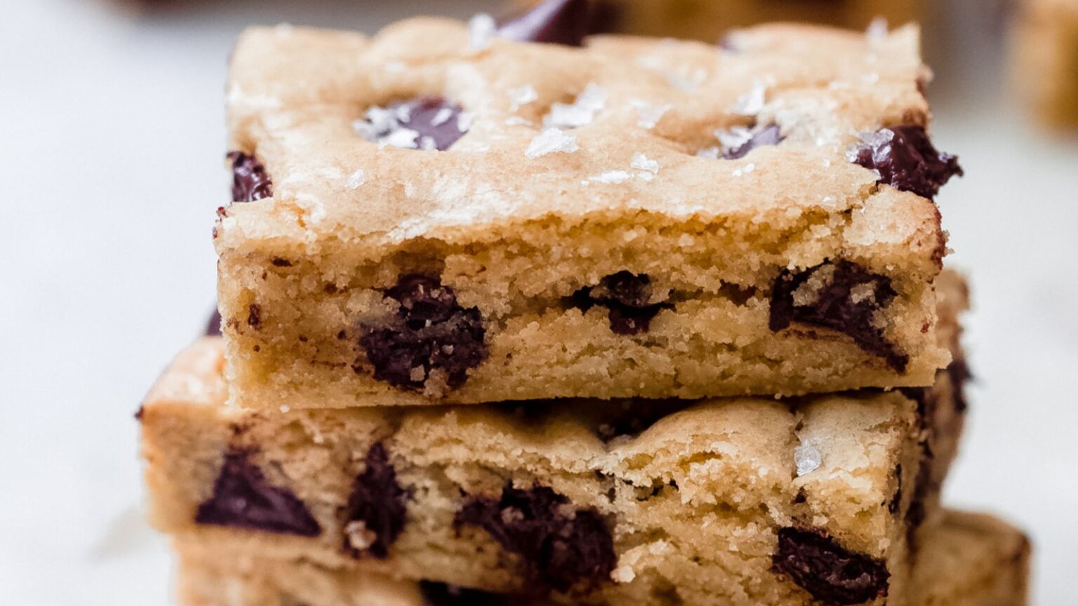 These 21 Bar Desserts Are Pure Bake-and-Go Gold - Binky's Culinary Carnival