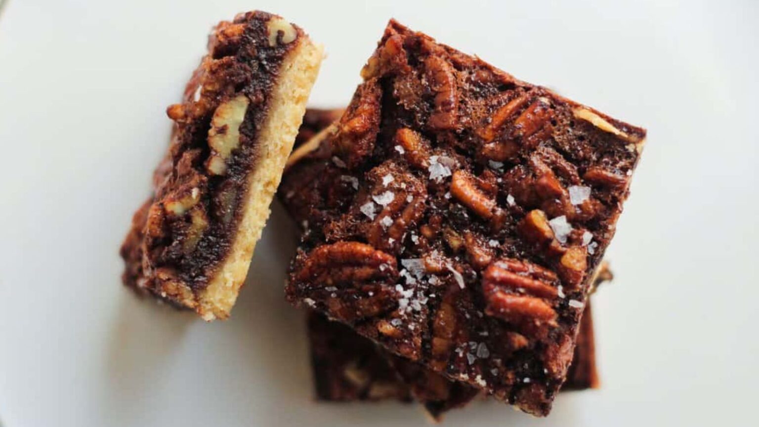 These 21 Bar Desserts Are Pure Bake-and-Go Gold - Binky's Culinary Carnival