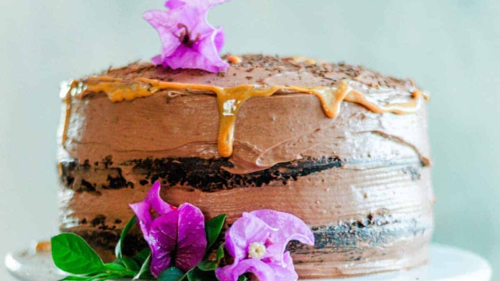 These Layer Cakes Taste Like Sunshine and Long Weekends - Binky's ...