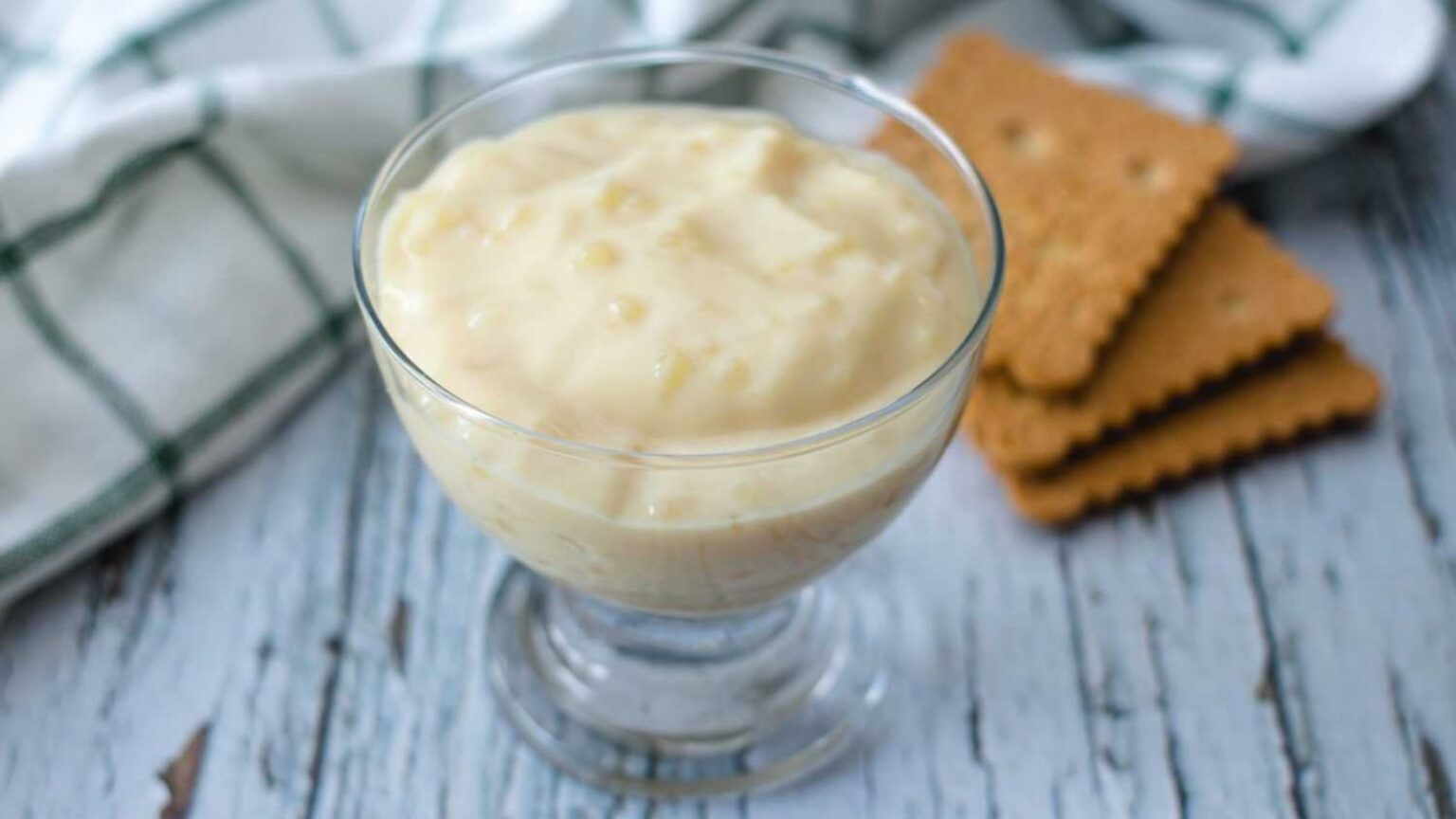 22 Easy Homemade Custard Recipes for Creamy Classic Desserts - Binky's ...