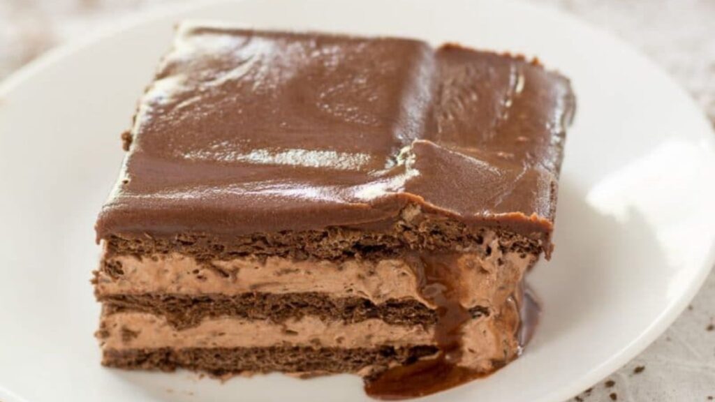 These Layer Cakes Taste Like Sunshine and Long Weekends - Binky's ...