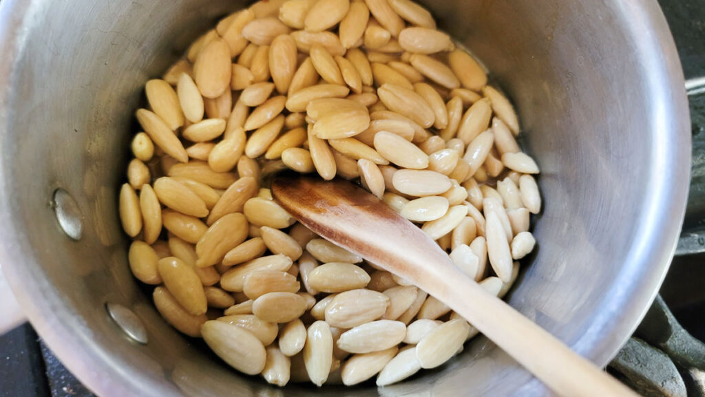 Honey-Roasted Almonds - Binky's Culinary Carnival