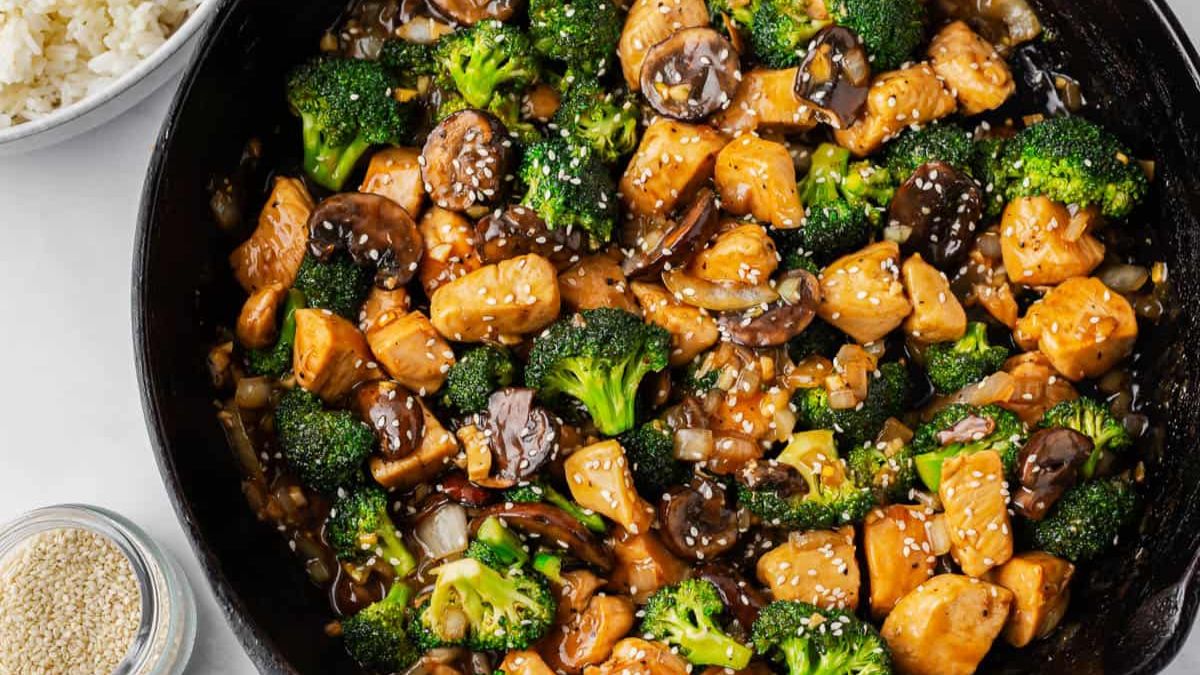 18 Chicken Stir Fries That Are Faster Than Takeout - Binky's Culinary ...