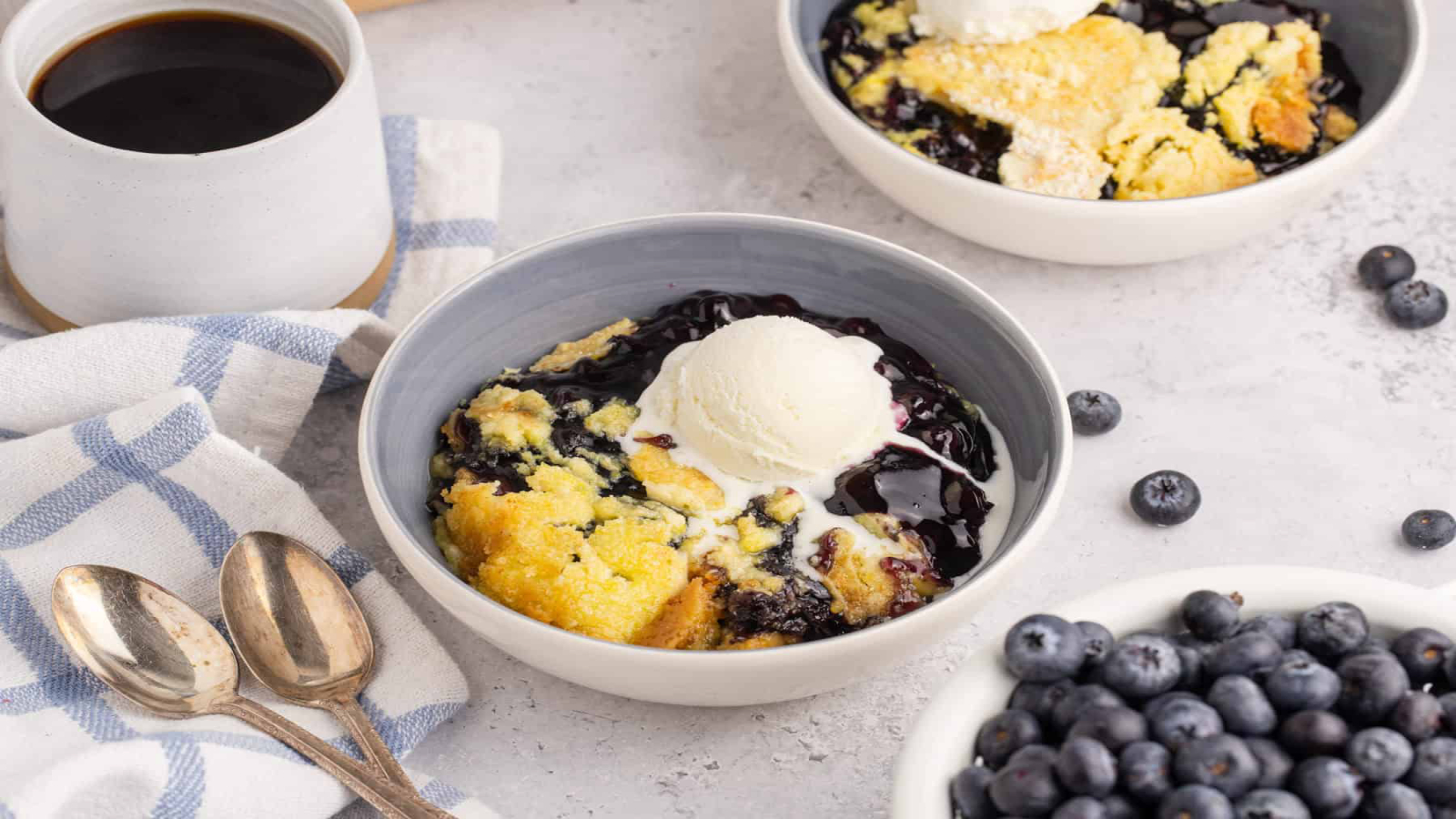 15 Deliciously Simple Dump Cakes You Need to Try - Binky's Culinary ...